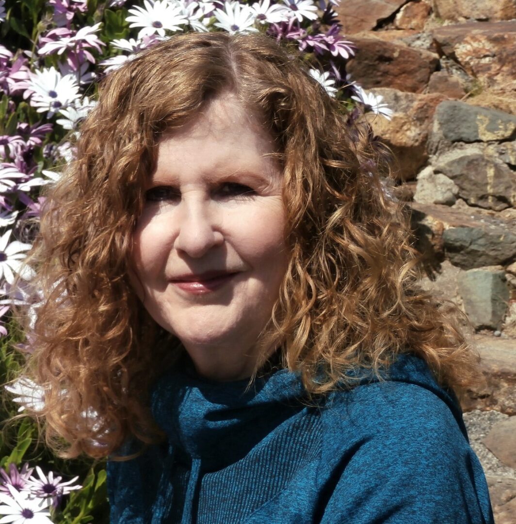 Feathered Quill Author Bios: Angela Gold | Featured Independent Author